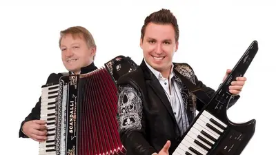Pobyt s Duem Yamaha · Vstupenka na legendární duo v ceně · Cena od 5 ...